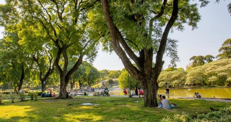 Parques y jardines de Buenos Aires para recorrer un dia soleado