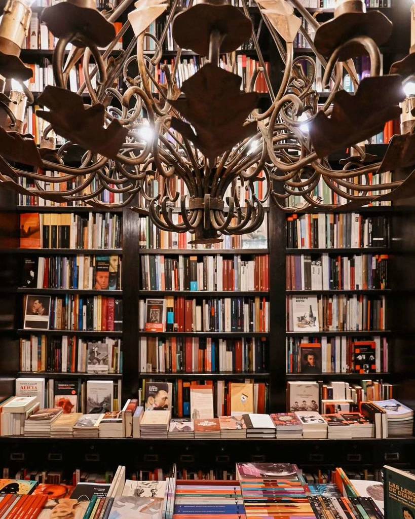 Bookstores in Buenos Aires: The 7 essential bookstores for readers