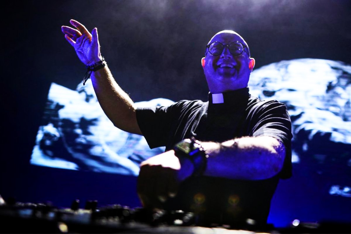 The world’s most famous priest-DJ is coming to Buenos Aires for a free ...