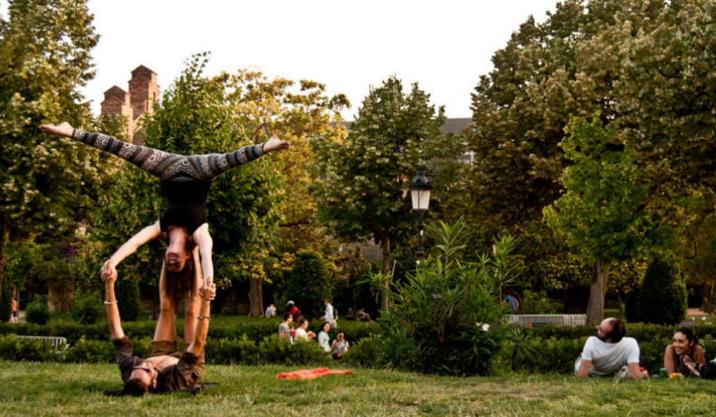10 tipos de personas que te puedes encontrar en los parques de Barcelona