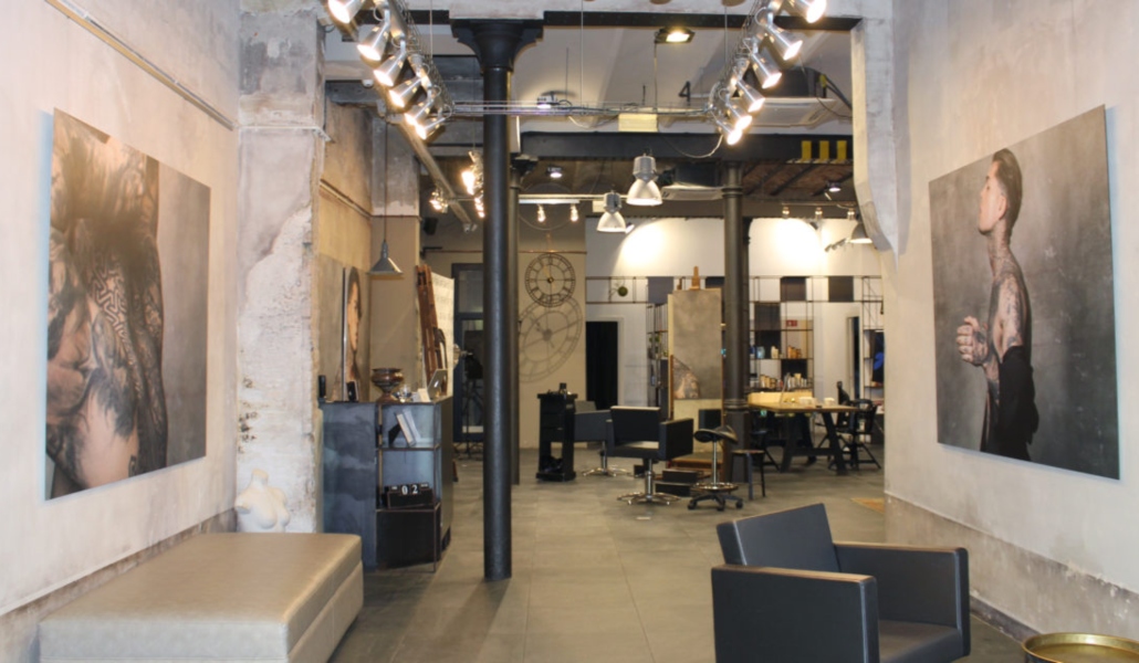Tatuajes y barbas, así es Elijah, el nuevo negocio que triunfa en Barcelona