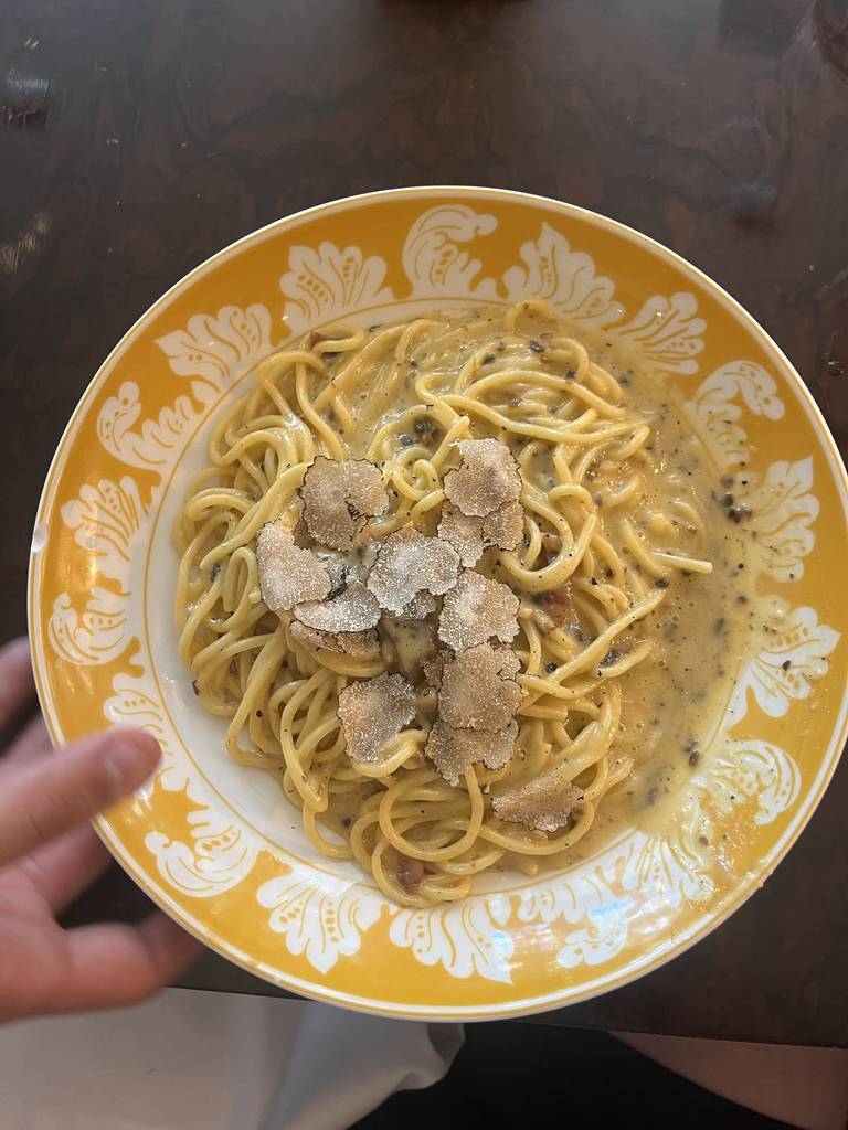 Messi's restaurant is now a 1000m2 Italian restaurant with the most ...