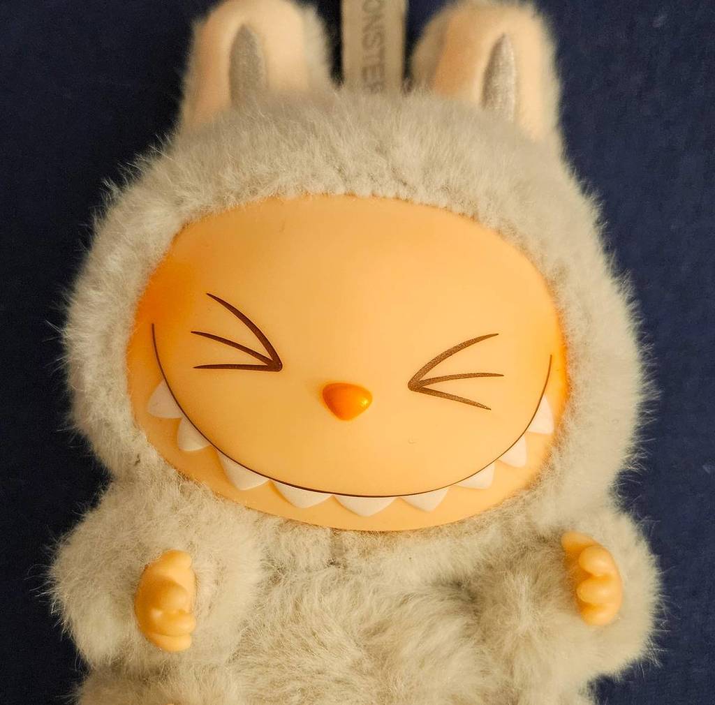 La primera tienda Labubu del país abre en Barcelona: colas de 500 ...