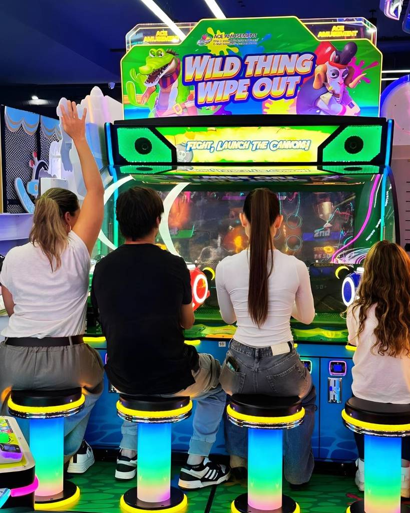 A new paradise of 80s arcade machines with 1.000m2 in Barcelona: 50 ...