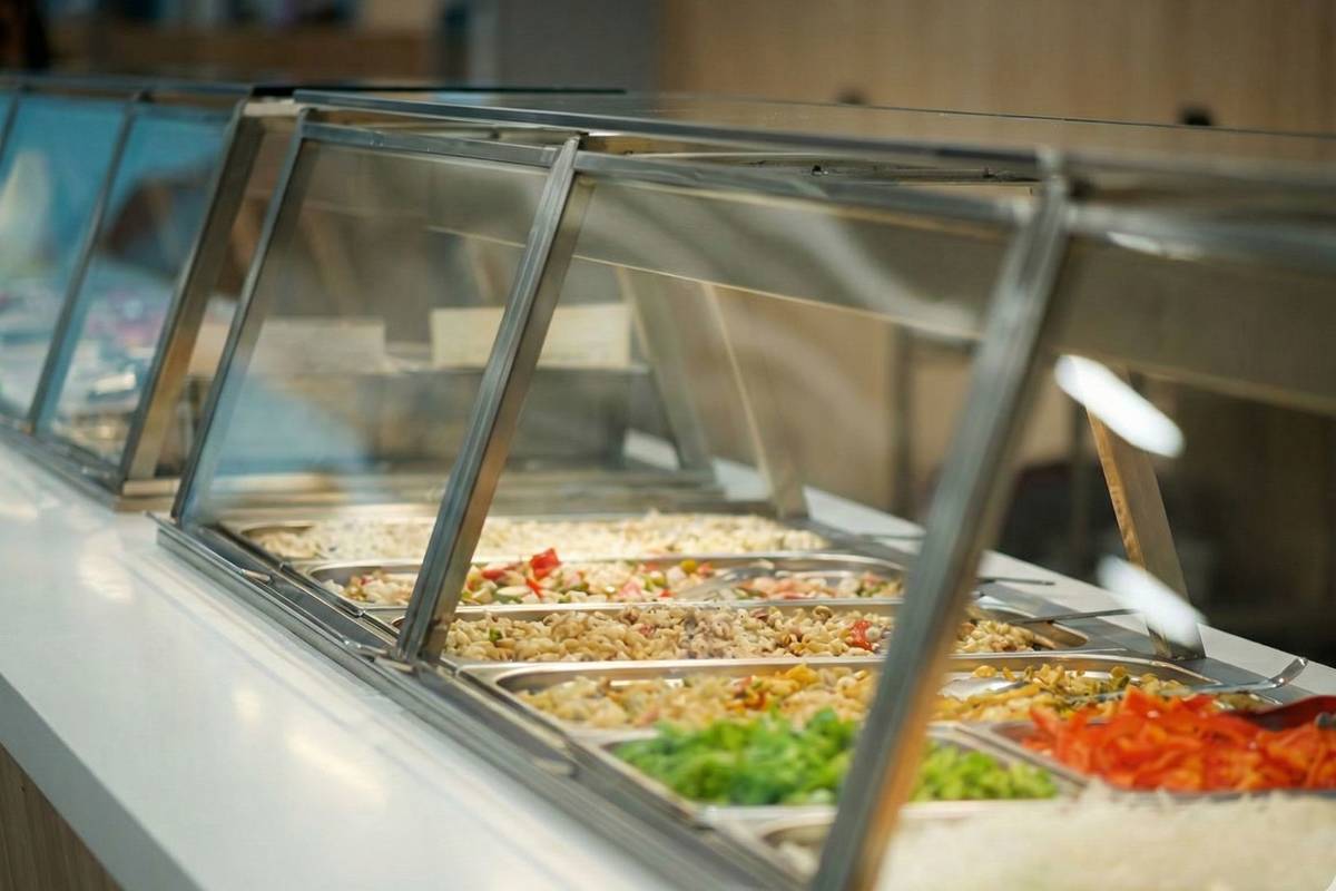 El buffet libre escondido dentro de un supermercado en la A-2 en ...