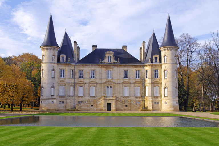 Top 10 most beautiful Bordeaux wine châteaux! - Bordeaux Secret