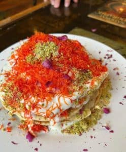 This Hidden Cambridge Diner Is A Celebrity Favorite