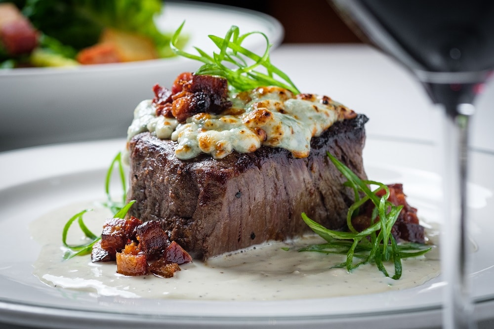 11 Sizzling Steakhouses In Boston With The Juiciest Steaks!