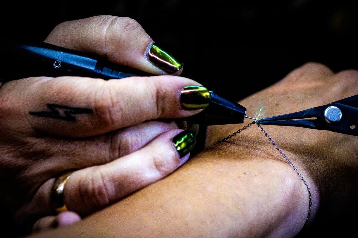 Zap On Permanent Jewlery In Boston This Mother's Day