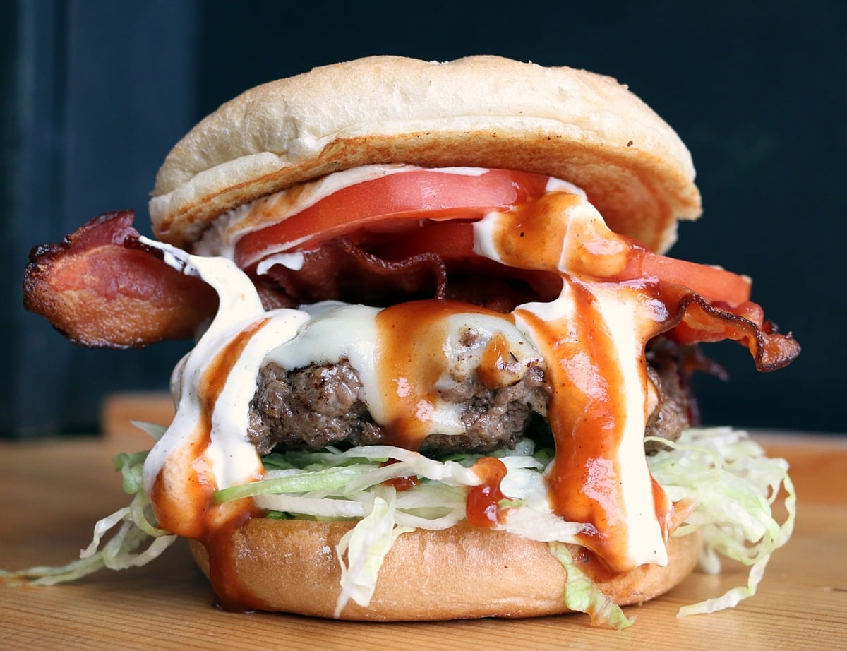 6 Brilliant Burger Joints In Boston That Are Bun In A Million!