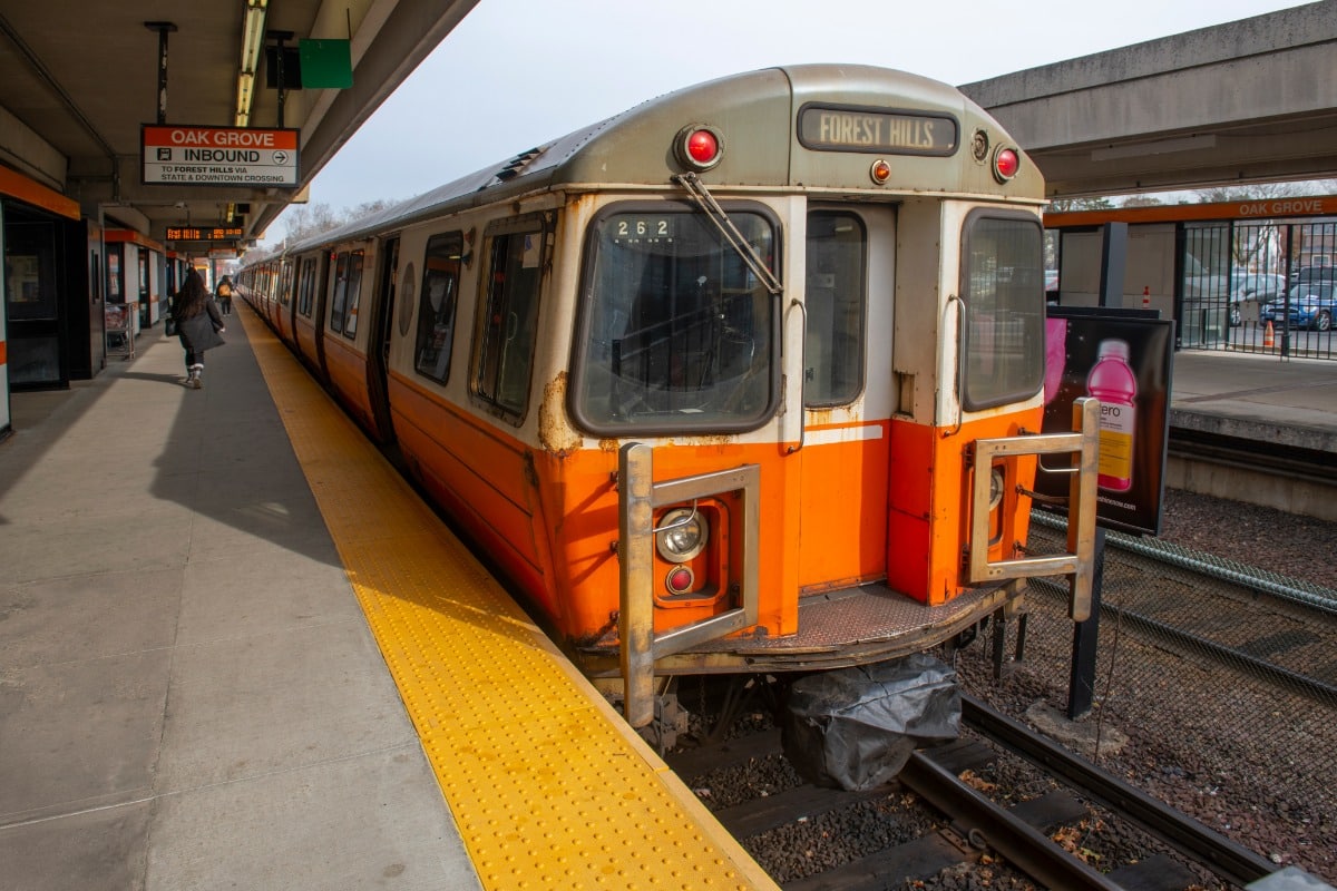 Here's The 74-Year-Old Theme Song Of The MBTA