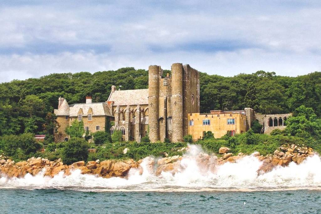 Inside The 'Hogwarts Of Massachusetts': This 100 Year 'Old World ...