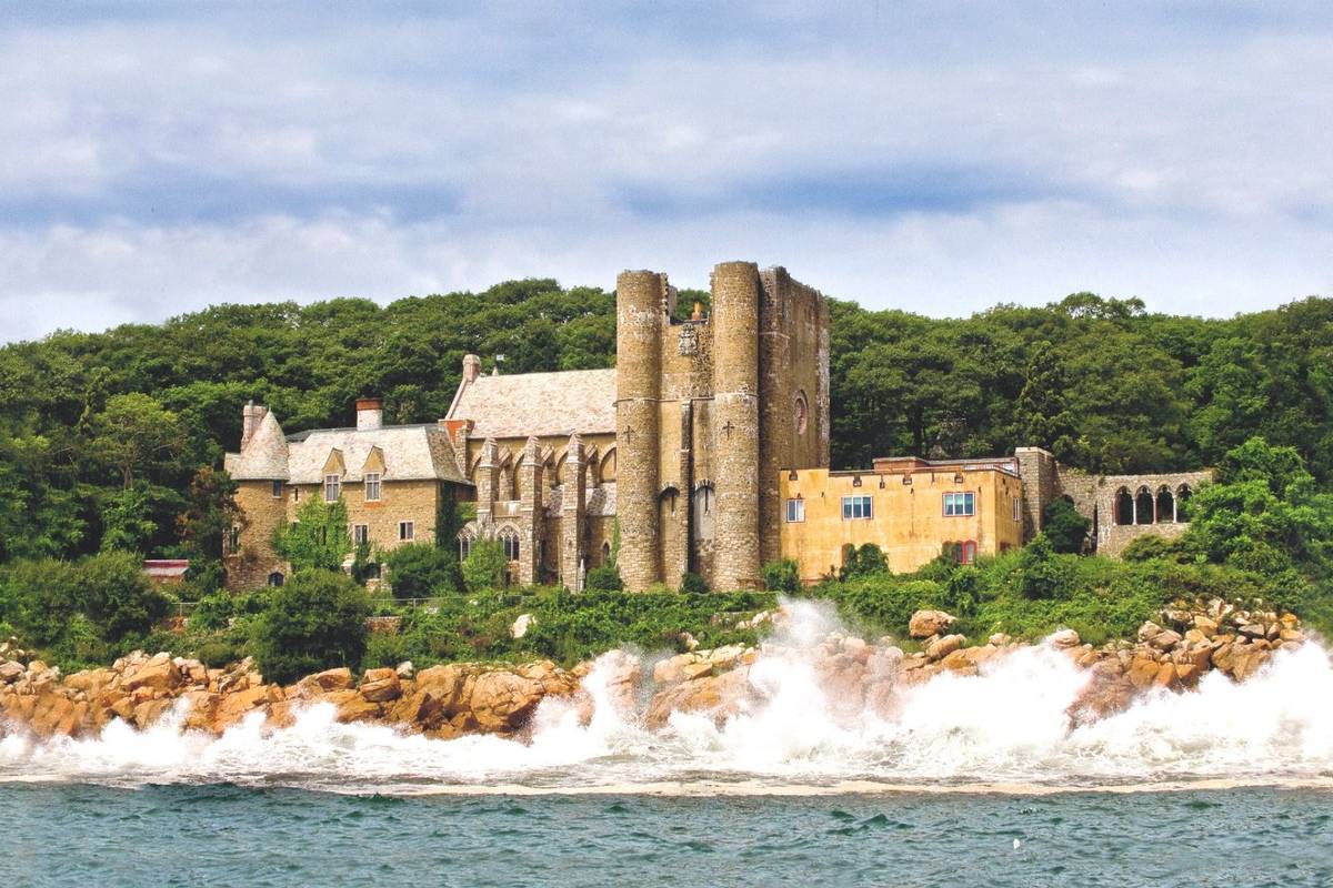 Inside The 'Hogwarts Of Massachusetts': This 100 Year 'Old World ...
