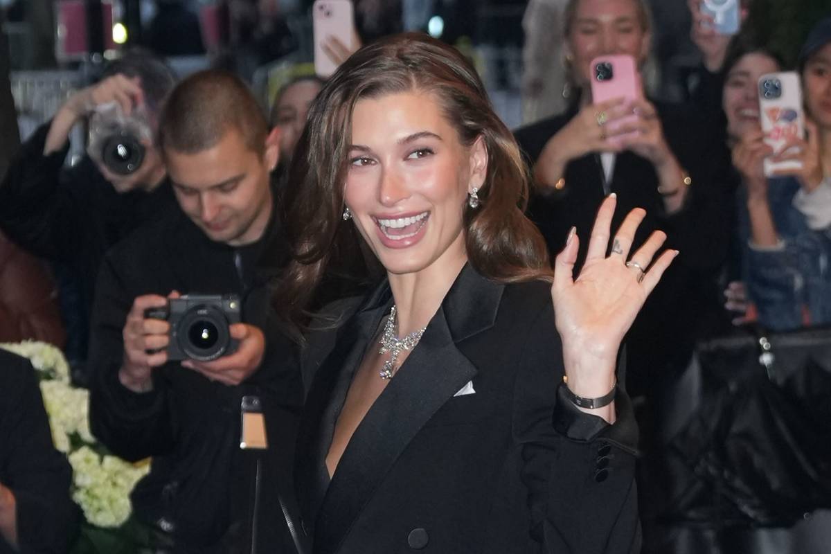 Hailey Bieber and her cult-favorite $1 billion beauty brand to host pop ...