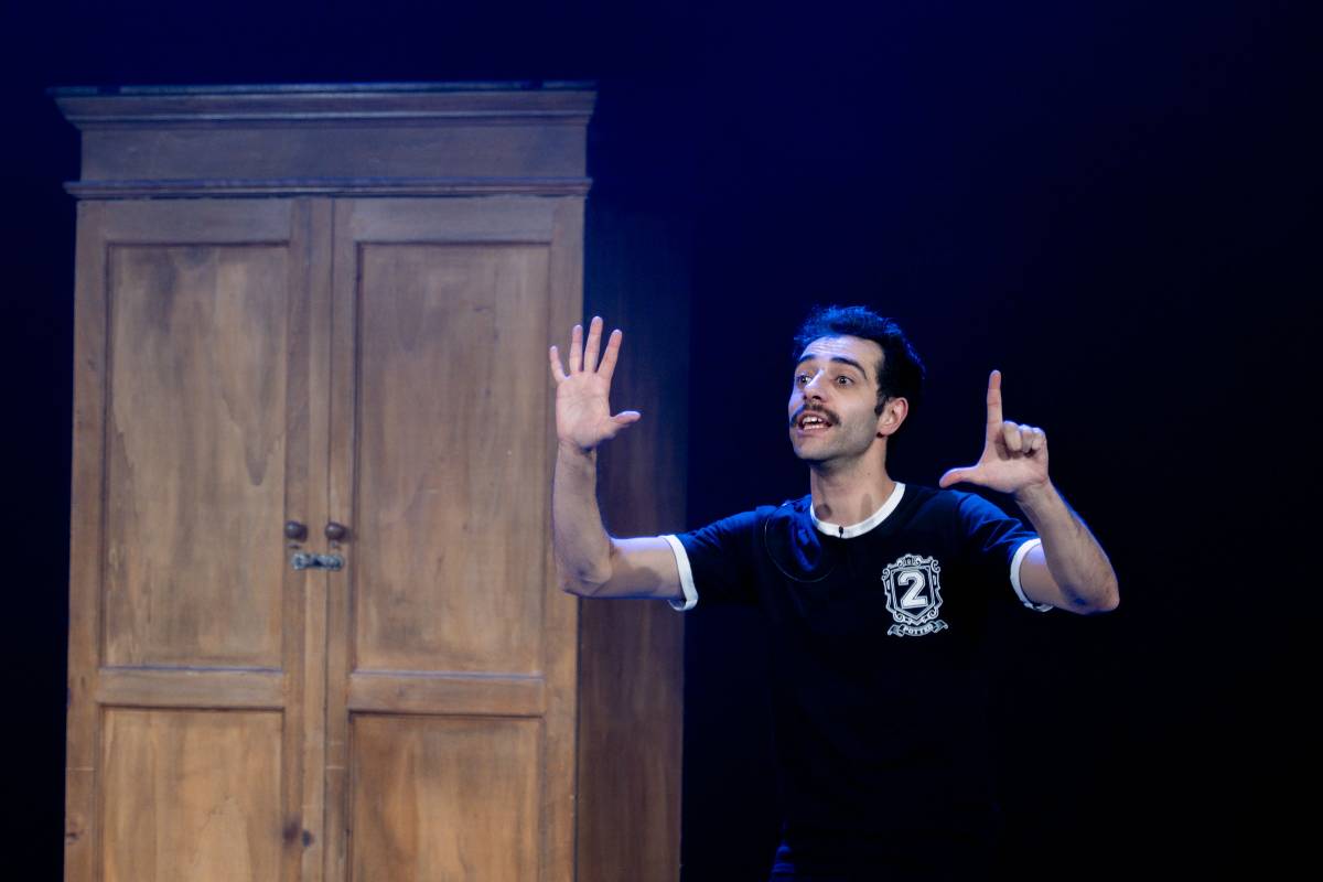 In Brussels, they took up the crazy challenge of parodying all 7 Harry ...