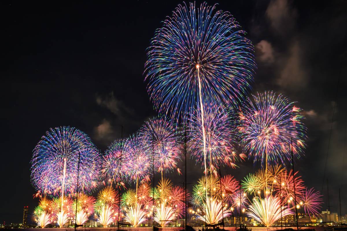 Free transport and extended opening hours - how to get around Brussels ...