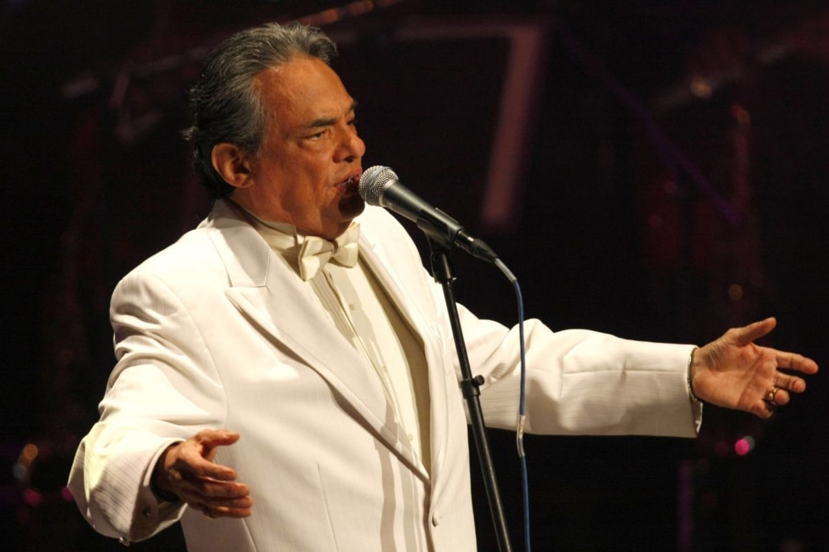 Habrá un concierto con un holograma de José José