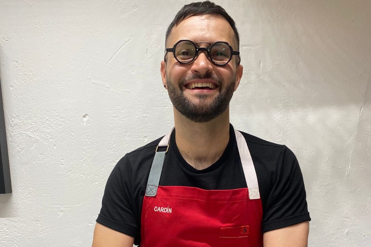 ¡Aprende a preparar pan de muerto en pastelería Cardín! - Lado.mx