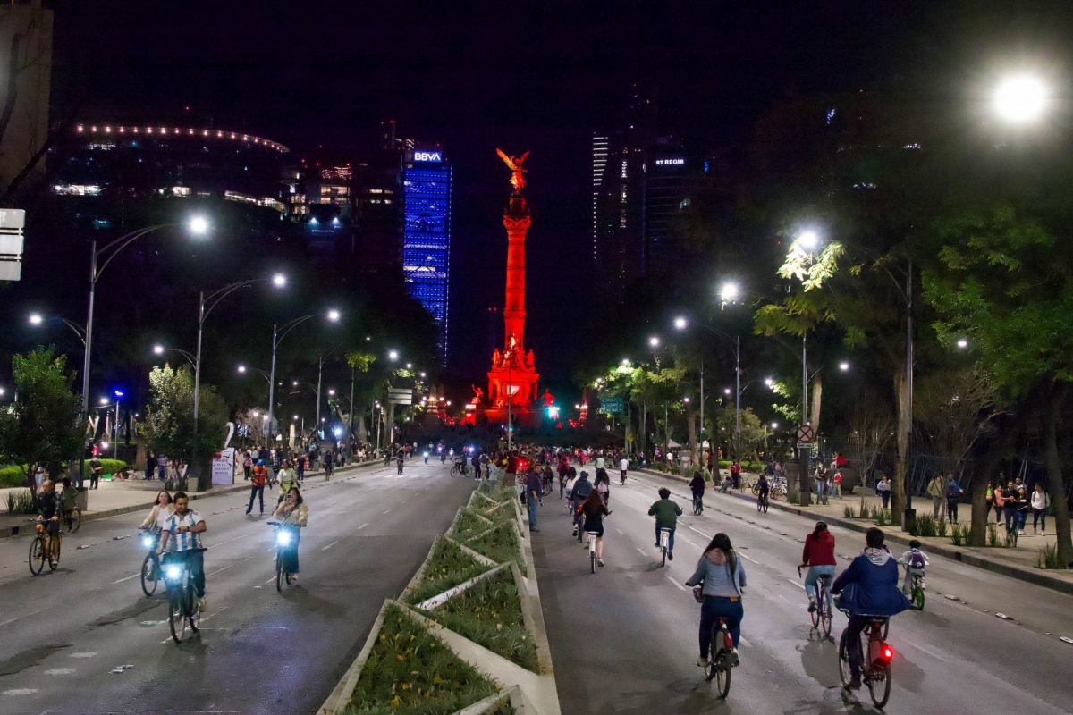 Éntrale a la rodada nocturna de primavera 2023 en CDMX