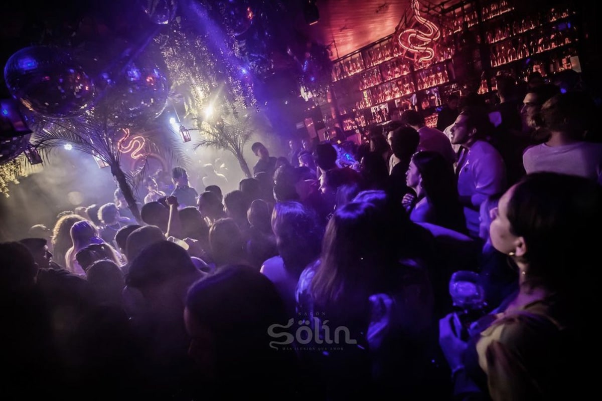 Guía de antros en CDMX para bailar, echar drinks y fiesta