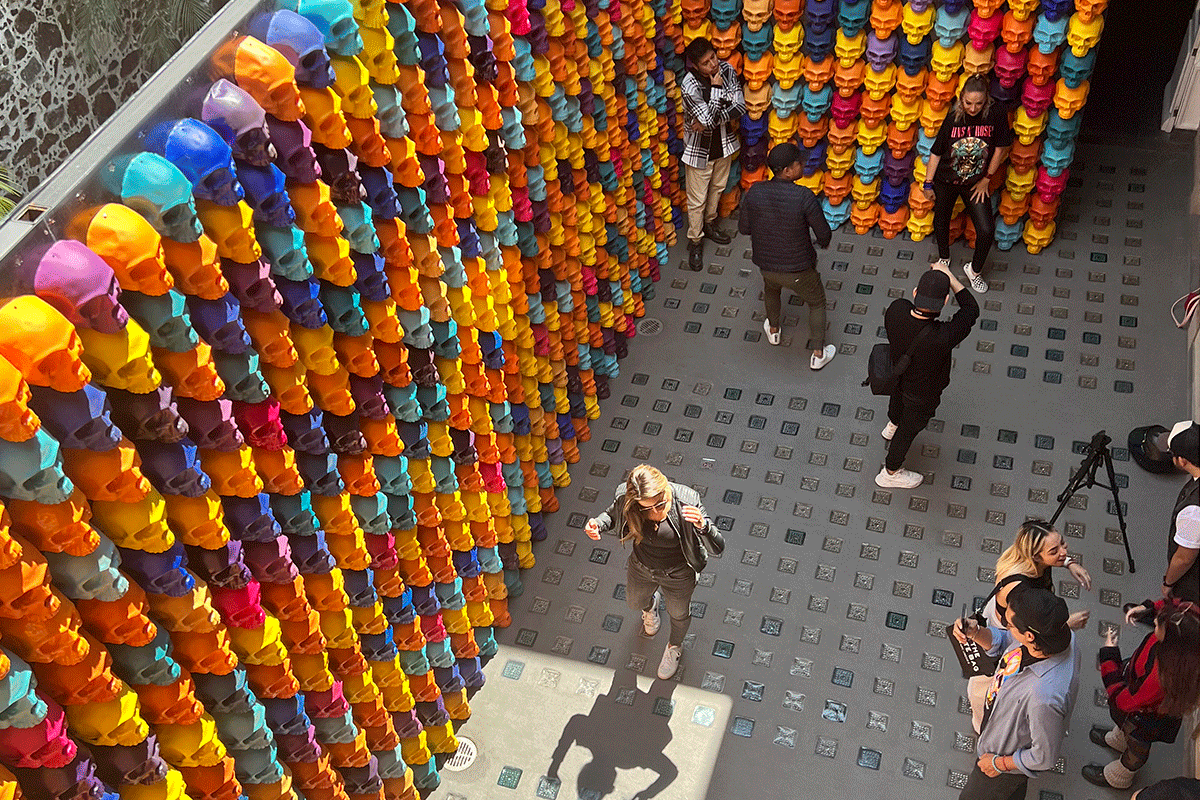 Más de 2 mil calaveras de color en Skulls and Art Exhibition