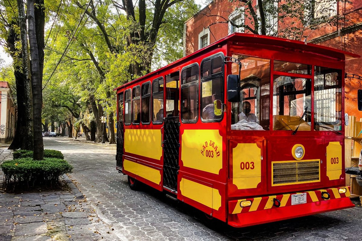 Lo que debes saber para subirte al Tranvía Turístico CDMX