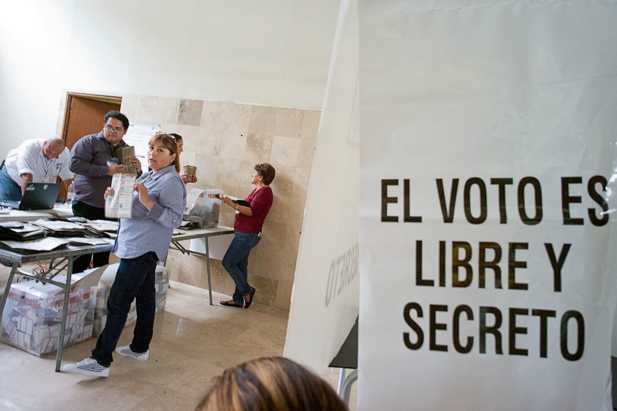 Casillas especiales: cómo son y quiénes votan en ellas