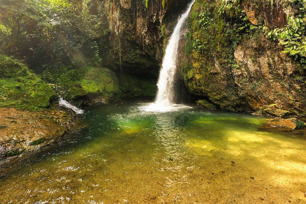 5 cascadas paradisíacas en Cuetzalan donde podrás nadar