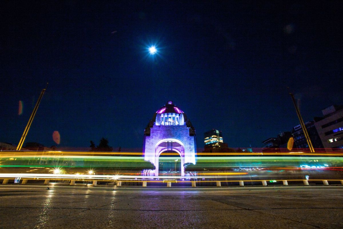 Los mejores lugares en CDMX para salir en pareja de noche