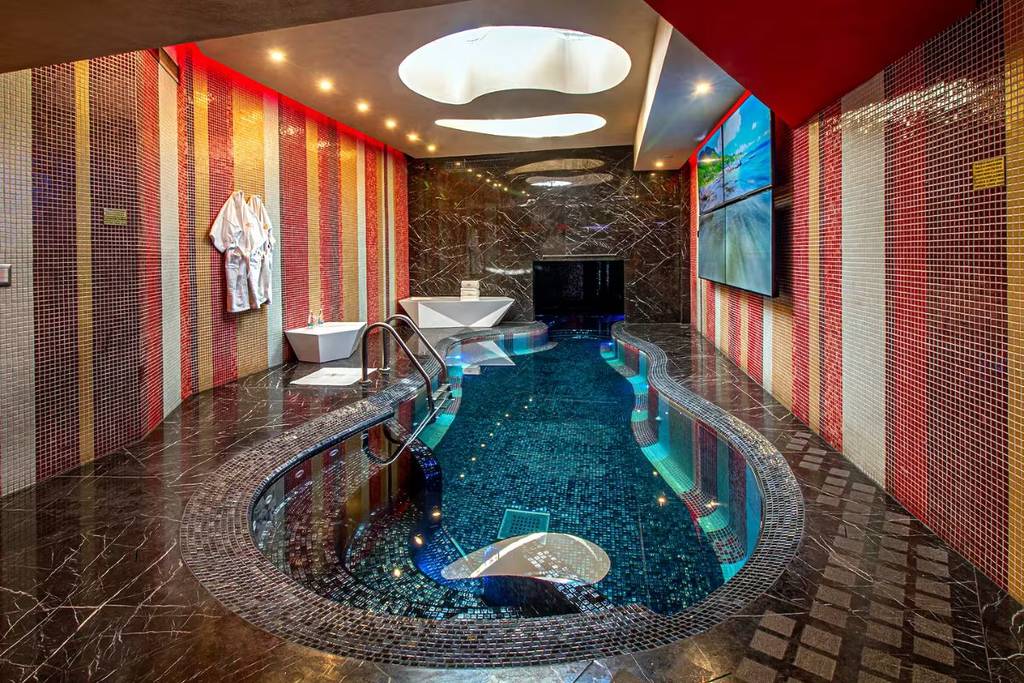 Moteles con alberca en CDMX perfectos para una pool party