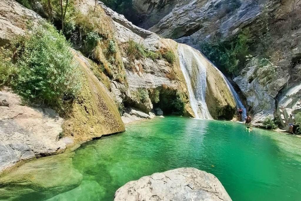 El Aguacate, el oasis escondido que enamora en Puebla: pozas jade y un ...