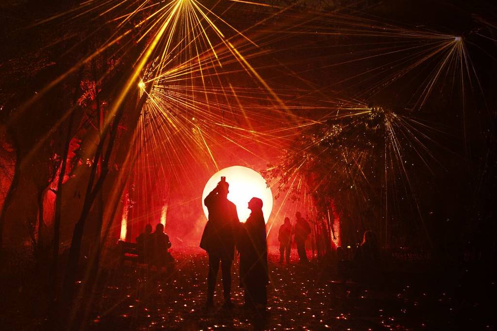 Light Cycles comes to CDMX! Discover how thousands of lights highlight the beauty of the ...