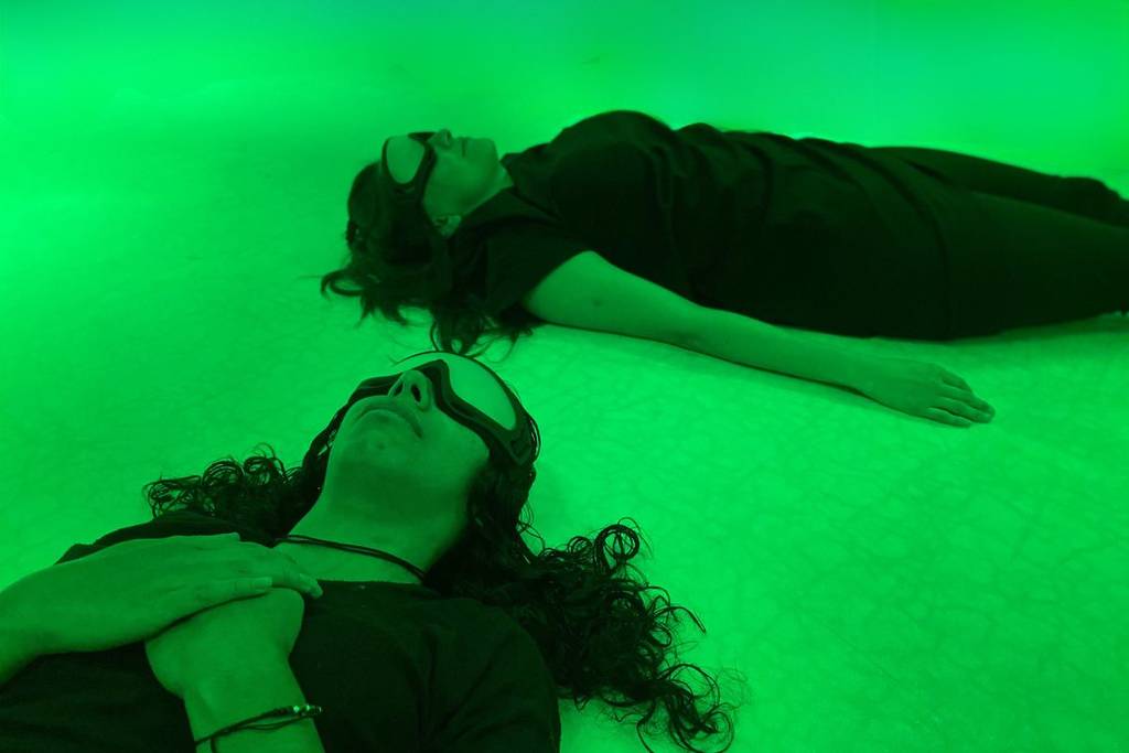 Sensorama: the experience that turns off your eyesight and sharpens your 4 senses for a journey ...