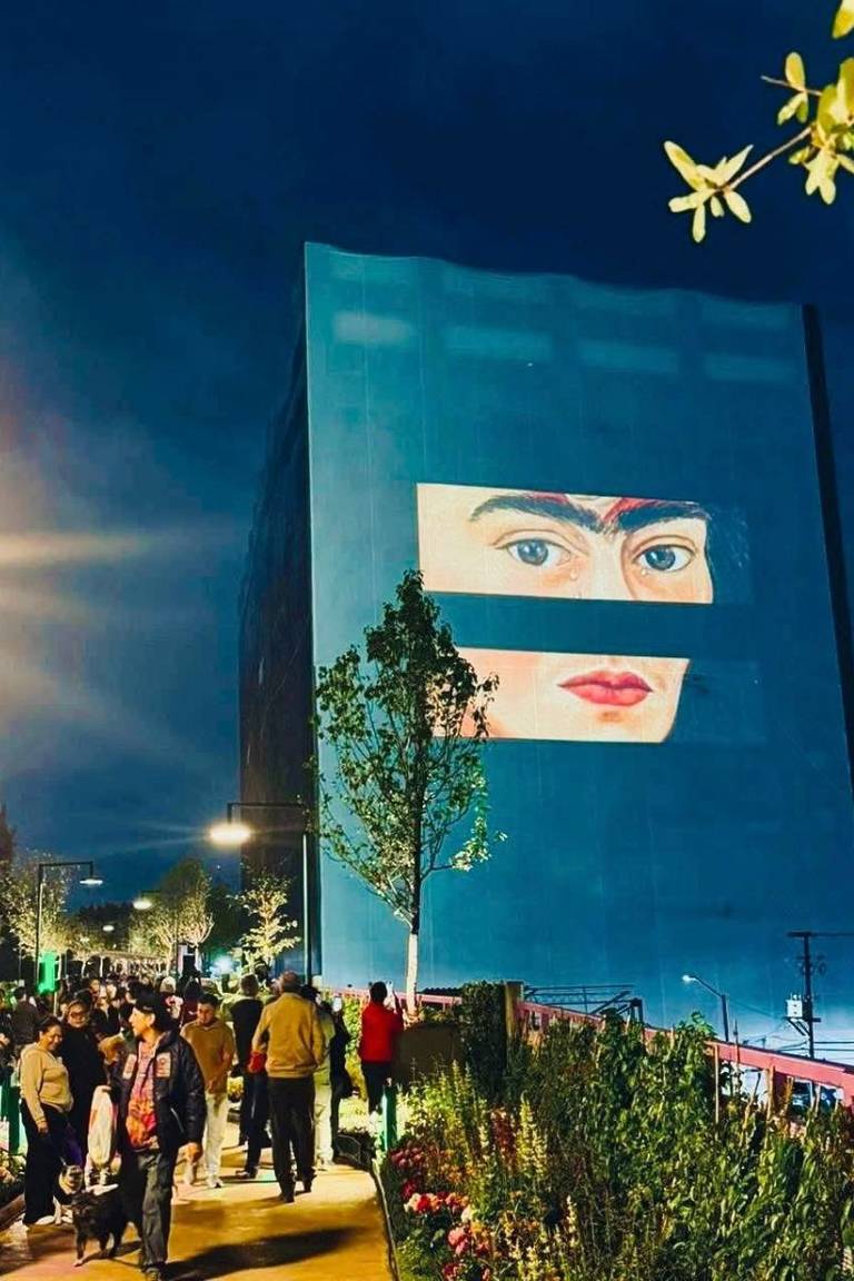Videomapping sobre muralismo y Frida Kahlo en el nuevo Jardín Flotante ...