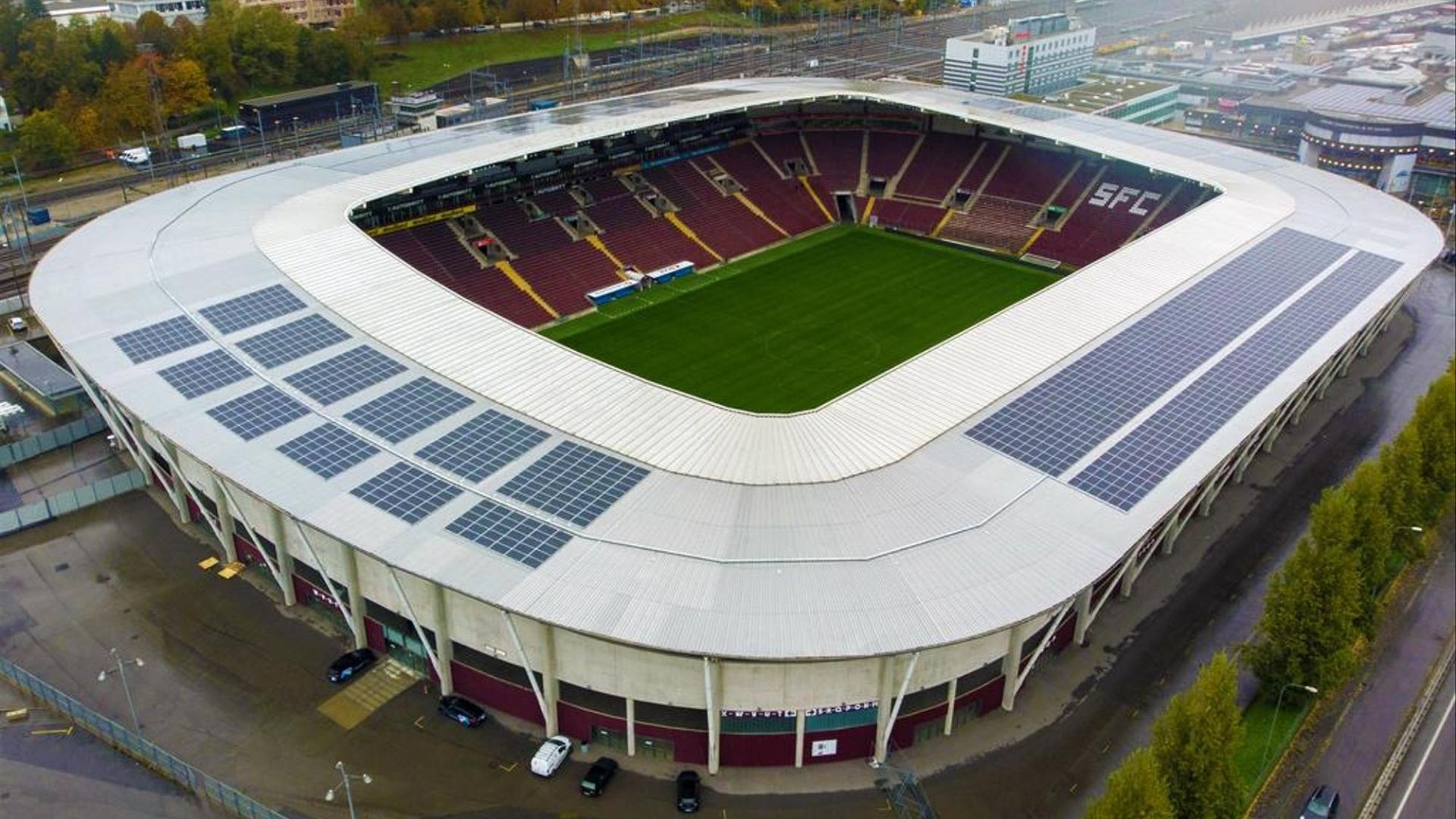 Le Stade de Genève fournit maintenant de l'énergie solaire à la ville ...
