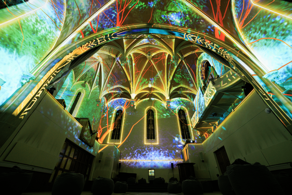 Genesis : un spectacle immersif au Temple de Plainpalais