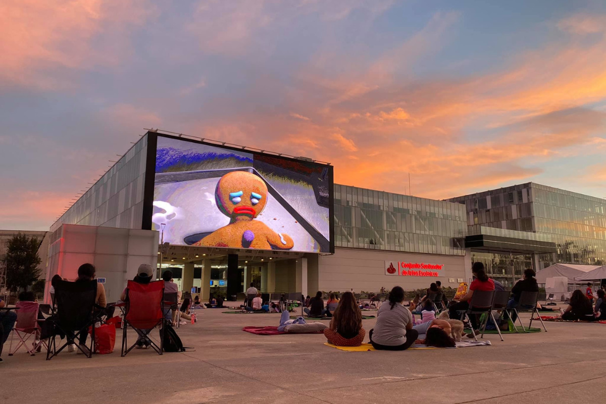 Cine GRATIS al aire libre para niños en la Cineteca FICG
