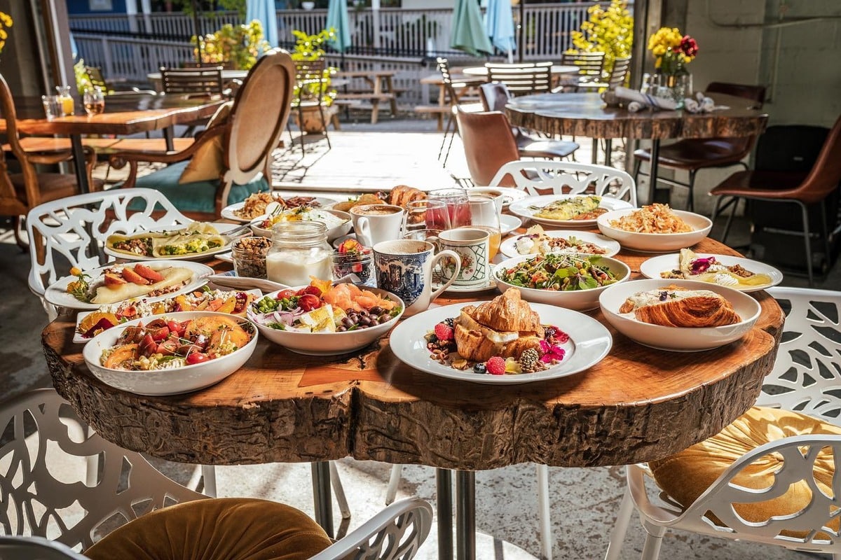 11 Brilliant Bakeries In Indy With The Best Pastries!