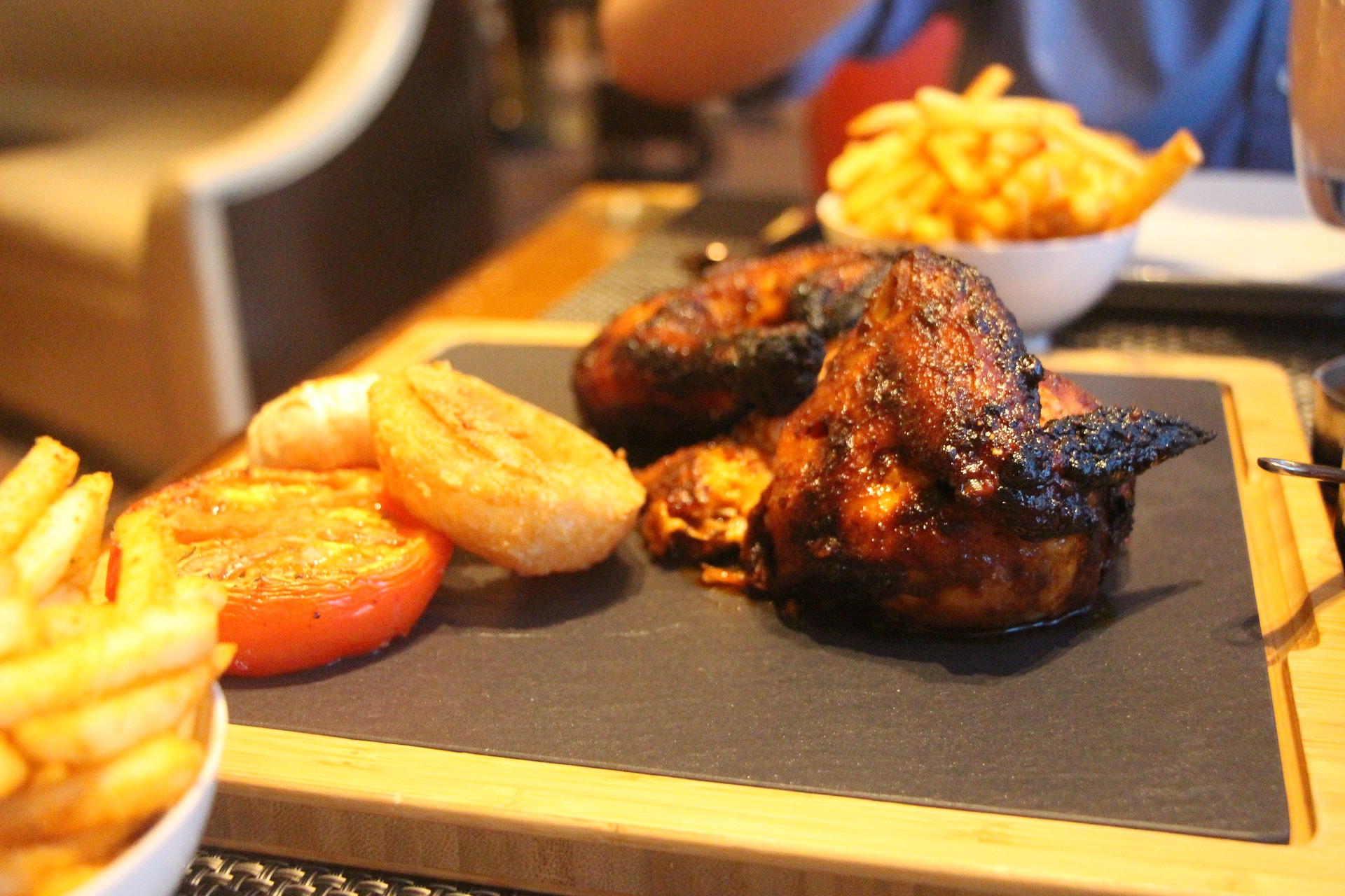 Hay muchos sitios donde comer pollo asado en Lisboa, pero pocos ...