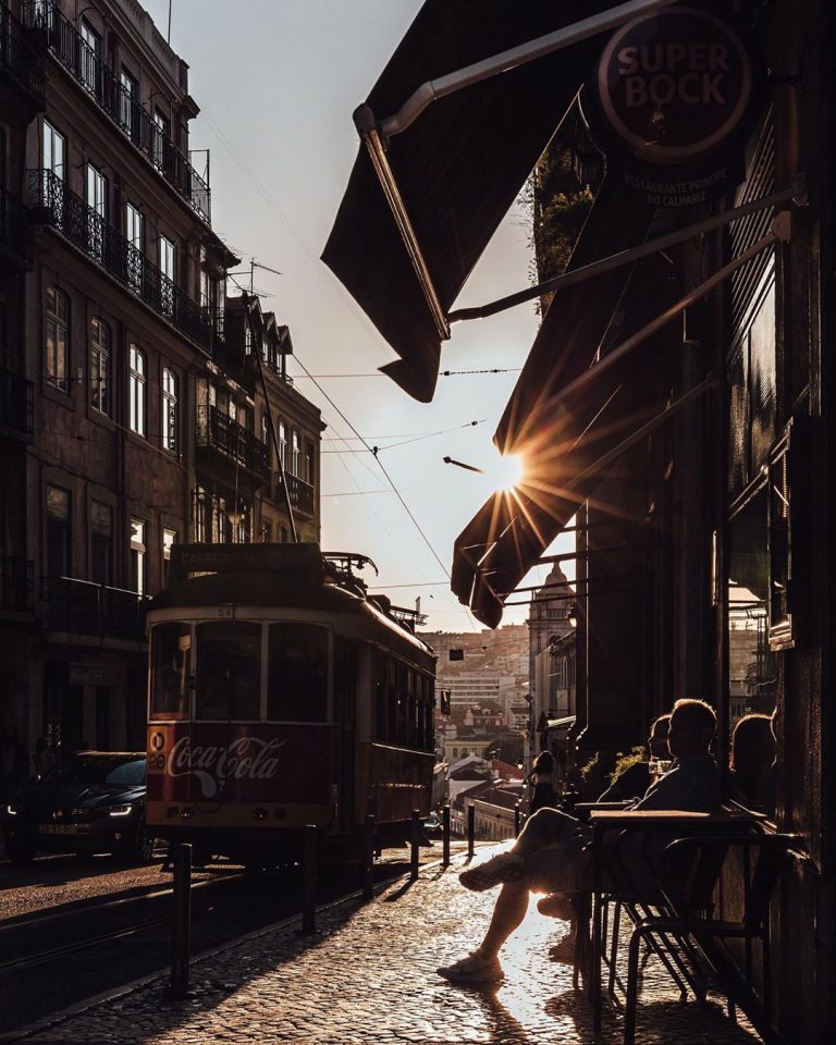 O fenómeno da luz de Lisboa que só acontece no inverno: as fotos que ...