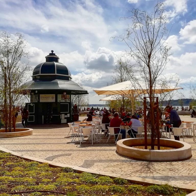 Quiosques em Lisboa onde apetece passar a tarde toda