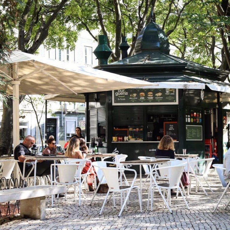 Quiosques em Lisboa onde apetece passar a tarde toda