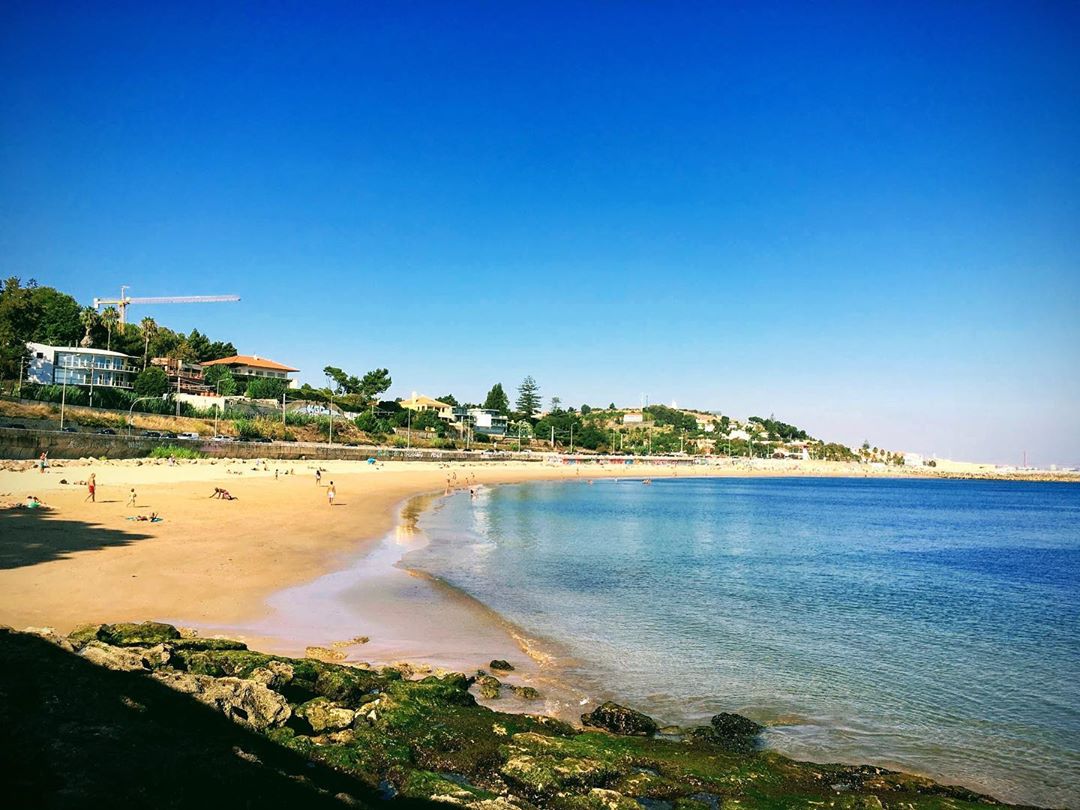 Uma viagem de comboio pelas praias da Linha de Cascais - Lisboa Secreta