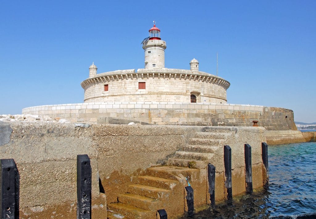 Bugio Lighthouse: The History And Where It Is Today