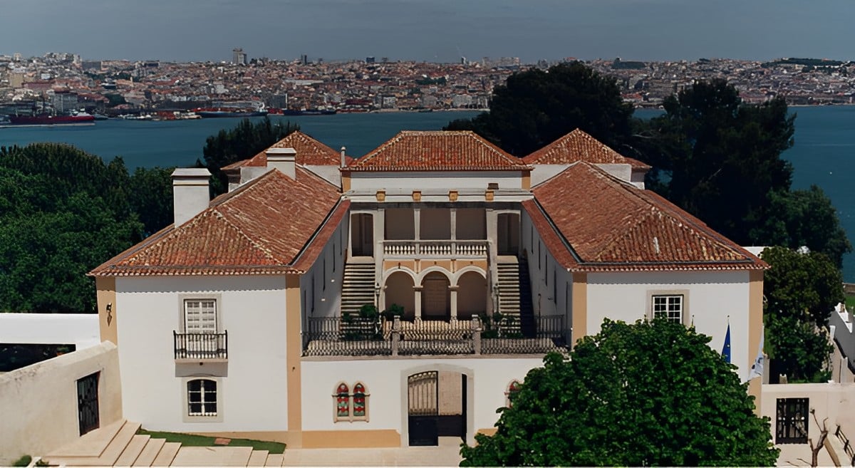 Casa da Cerca, em Almada com a melhor vista para Lisboa