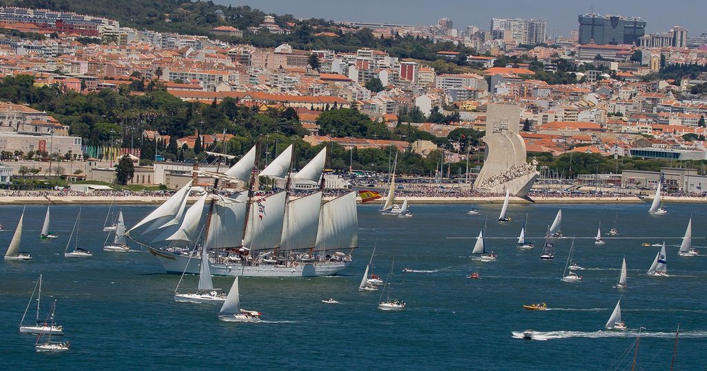 Veleiros gigantes estão de regresso a Lisboa