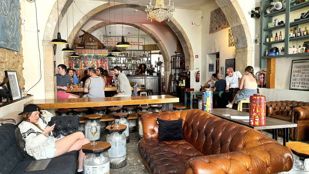 Bars In Alfama: At The Crafty Corner, Taste A Meter Of Beers