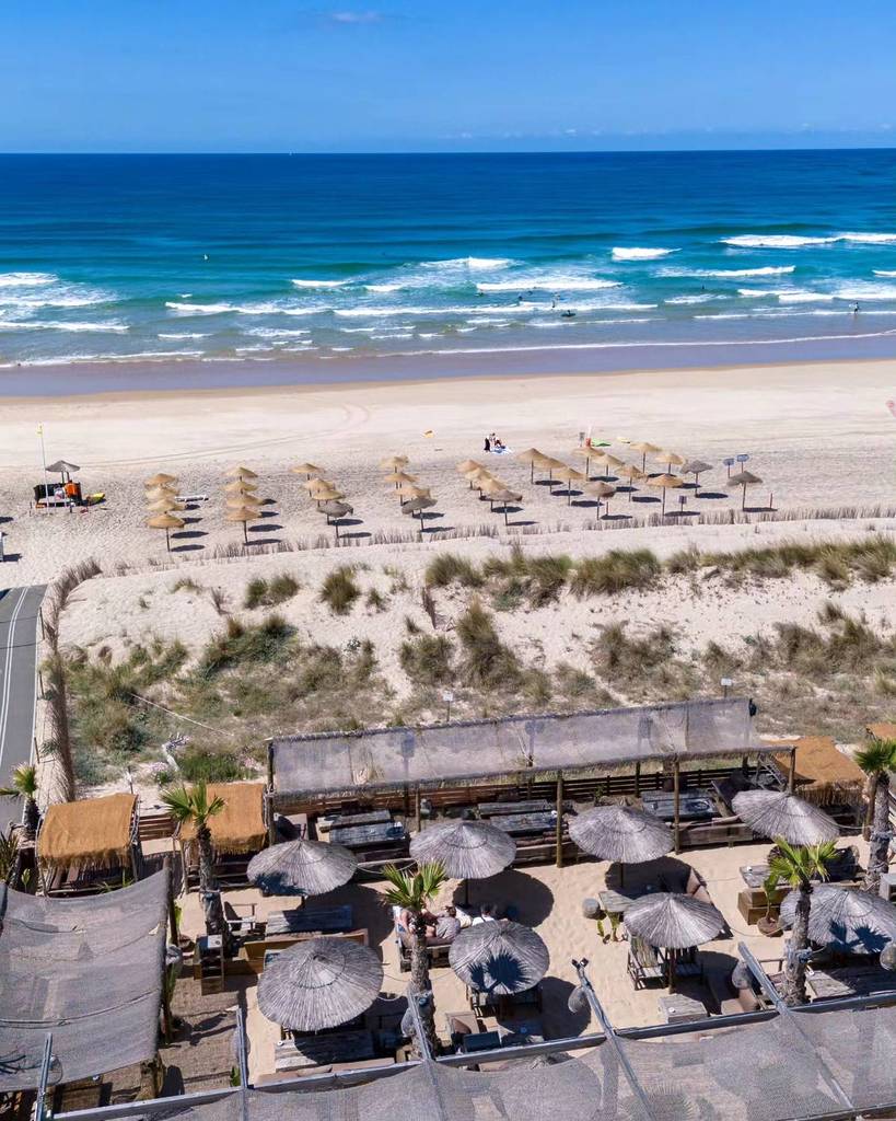 Beach Bars That Quench The Thirst Of Beachgoers