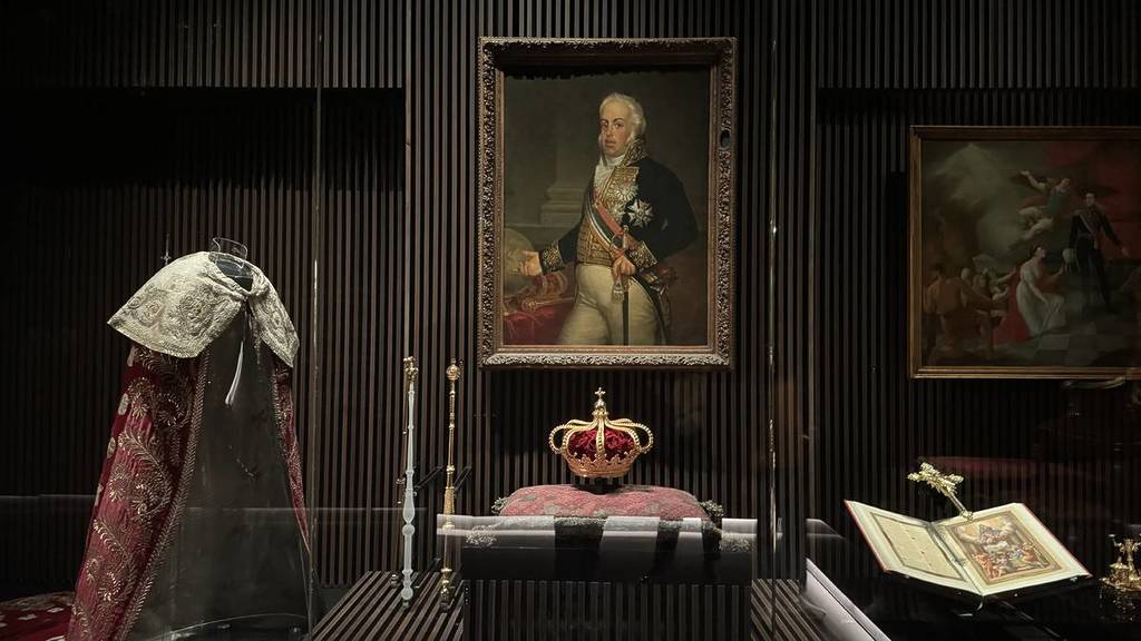 Royal Treasury Museum: we entered the richest vault in the country
