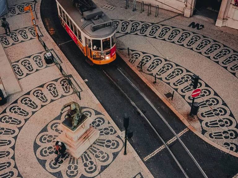 Calçada artística de Lisboa: arte centenária debaixo dos teus pés